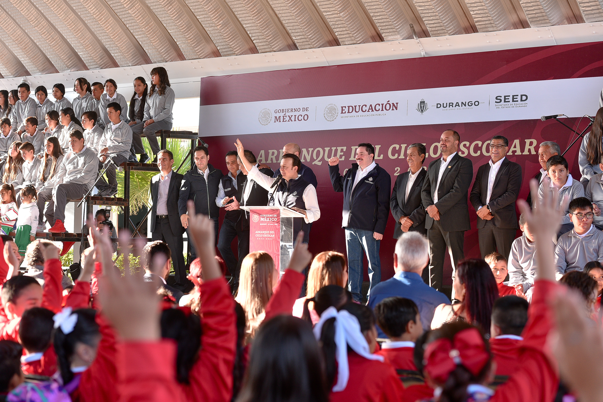 Durango entonó el Himno Nacional a todo el país, a través de la ...